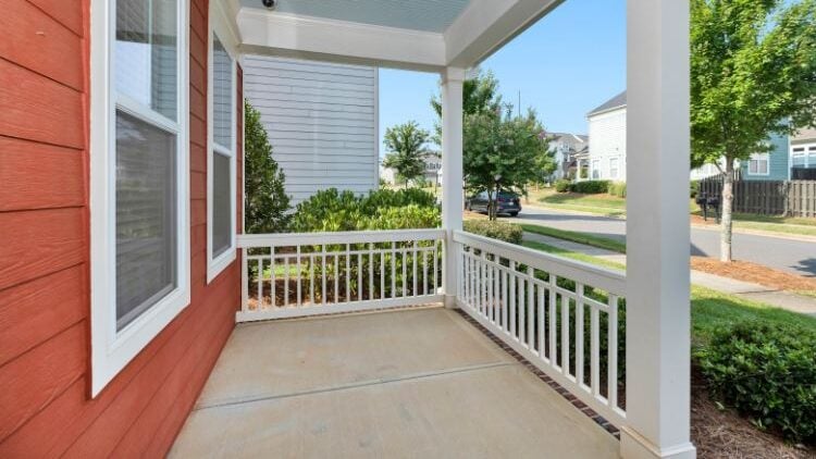 What’s the Difference Between a Lanai, a Patio, a Porch, and a Veranda ...